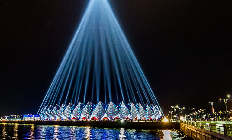 Baku Travel Guide 2025 – Best Places, Food & Tips - exploreio